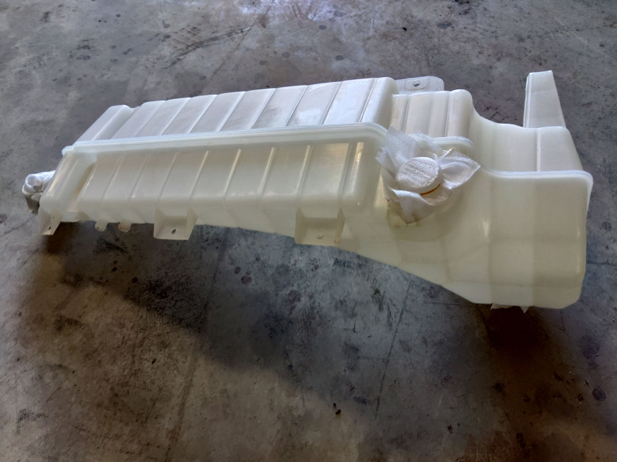 Volvo coolant reservoir 22564837 new part — North Georgia Trucks and Parts