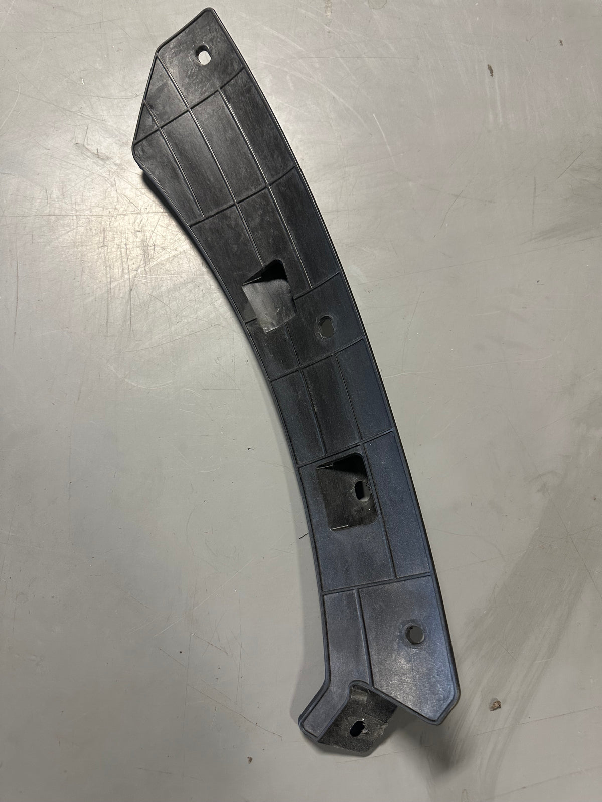 Freightliner Air Dam Support New OEM Part — North Georgia Trucks and Parts