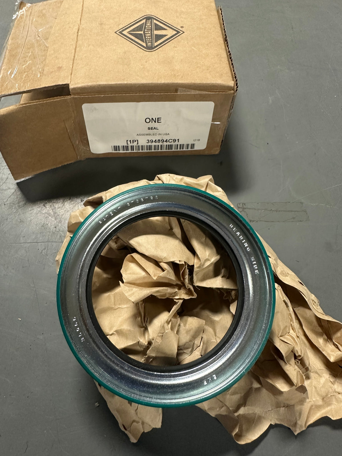 International front wheel oil seal 394894C91 new OEM part — North ...