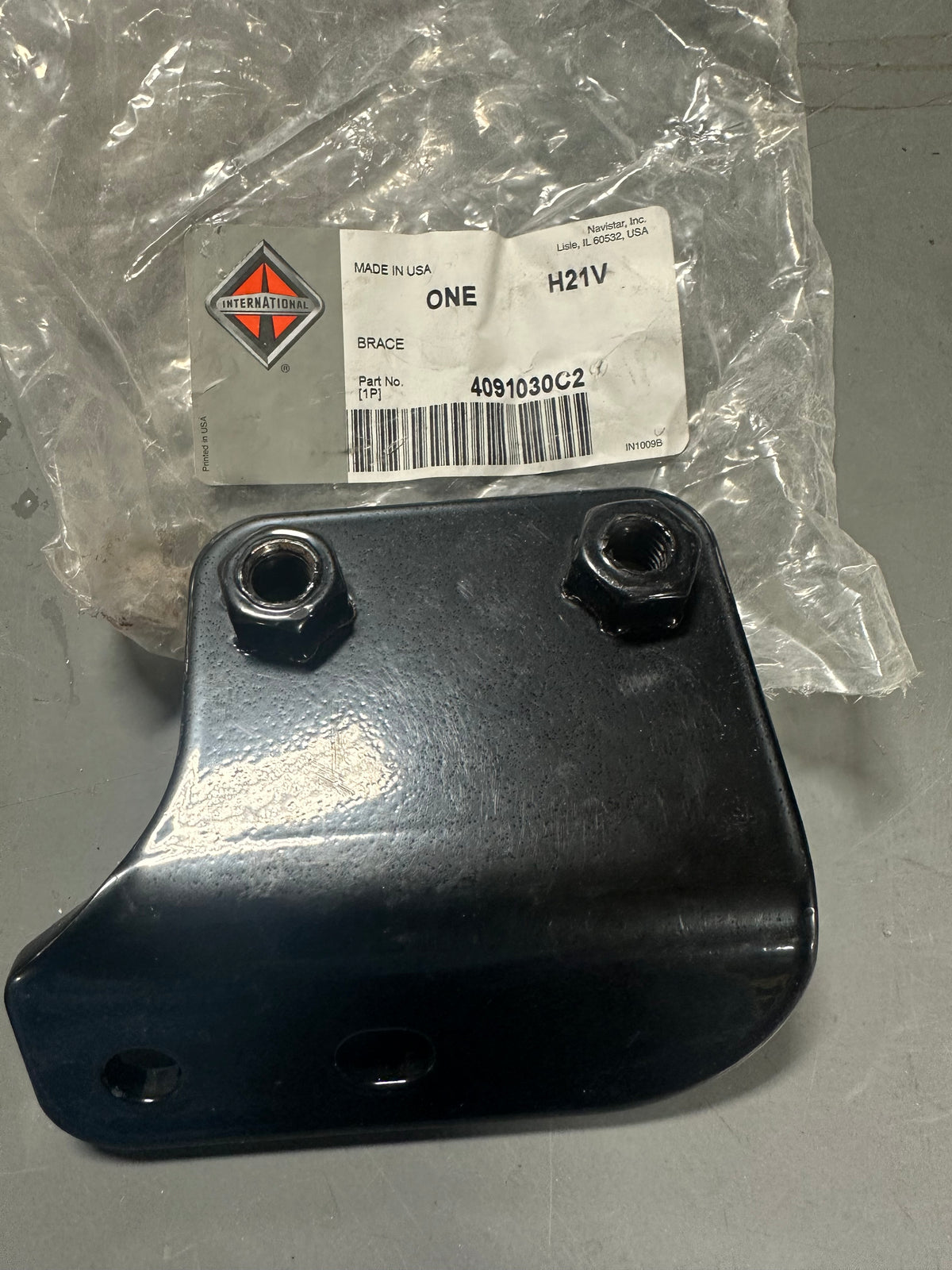 International brace front bumper 4091030C2 new OEM part — North Georgia ...