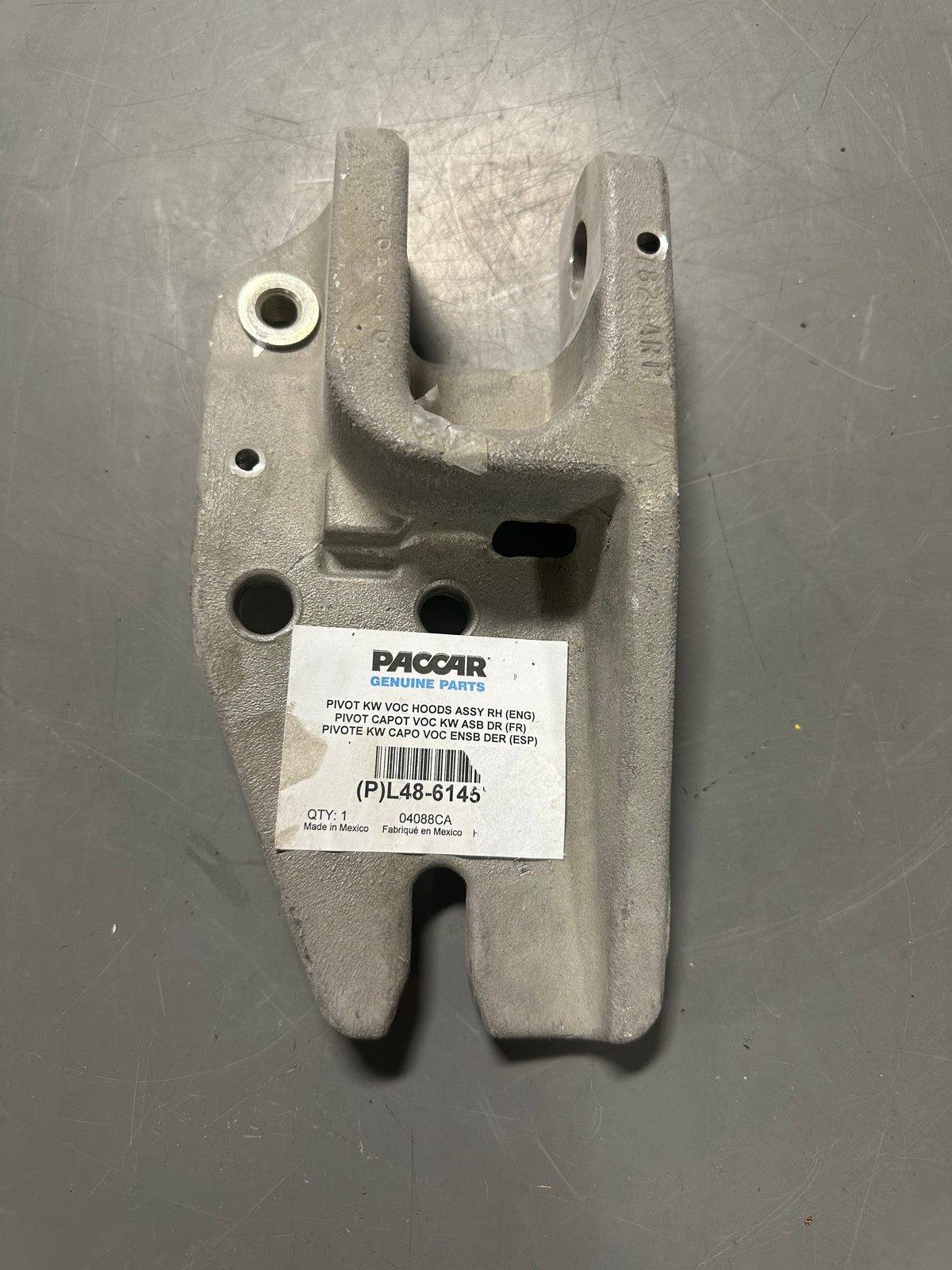Kenworth RH hood pivot mount L48-6145 new OEM part — North Georgia ...