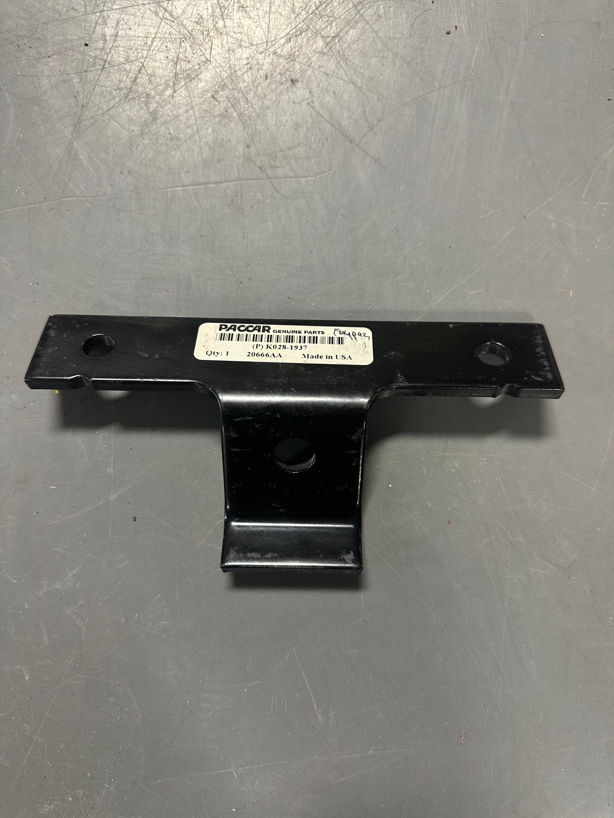 Kenworth tank strap anchor K028-1937 new OEM part — North Georgia Trucks and Parts