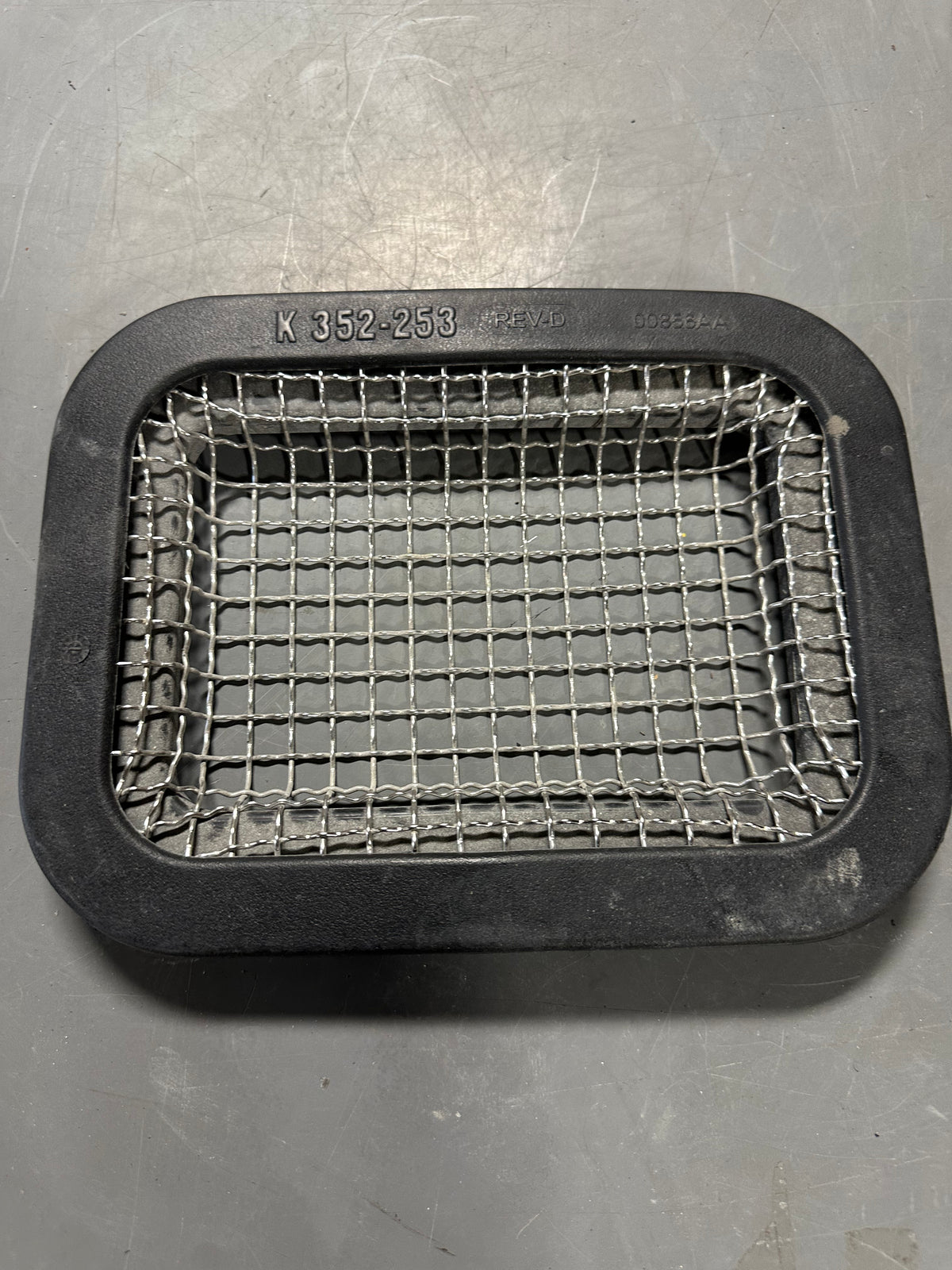 Fog light K352-253 new part — North Georgia Trucks and Parts
