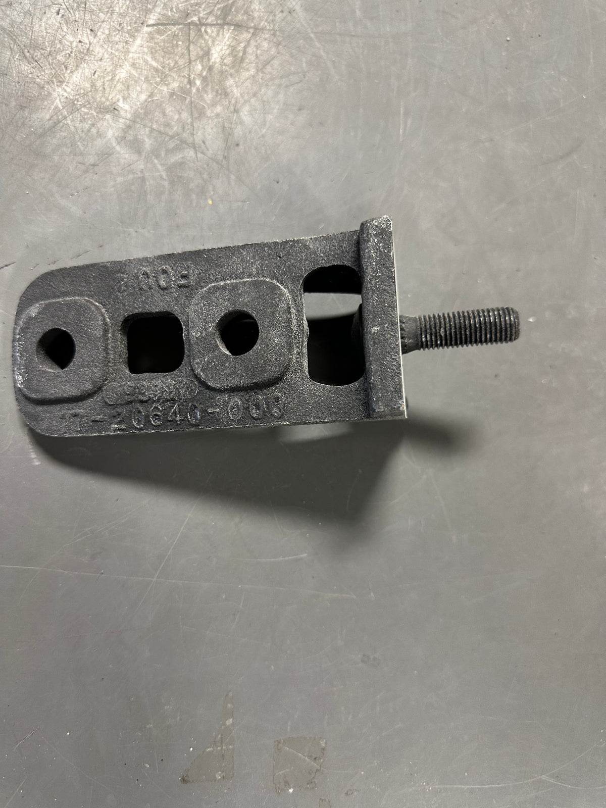 Freightliner bracket strut 17-20640-000 new old stock part — North ...