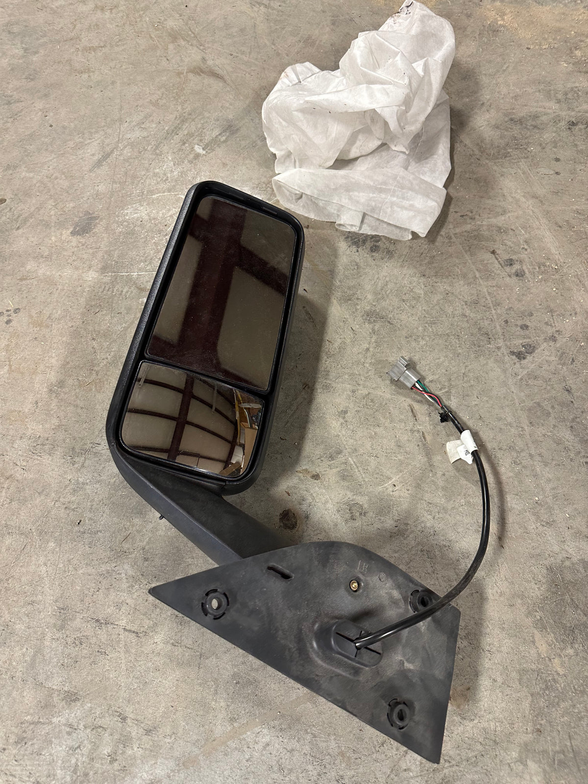Freightliner door mirror LH black A22-78606-000 new part — North ...