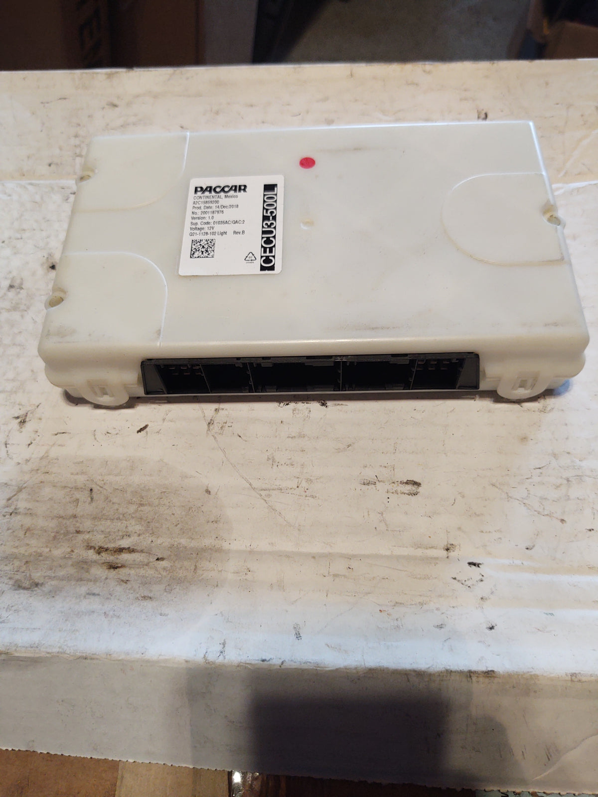 Paccar Cab Control Module CECU3-500L Used part Q21-1128-102 — North ...
