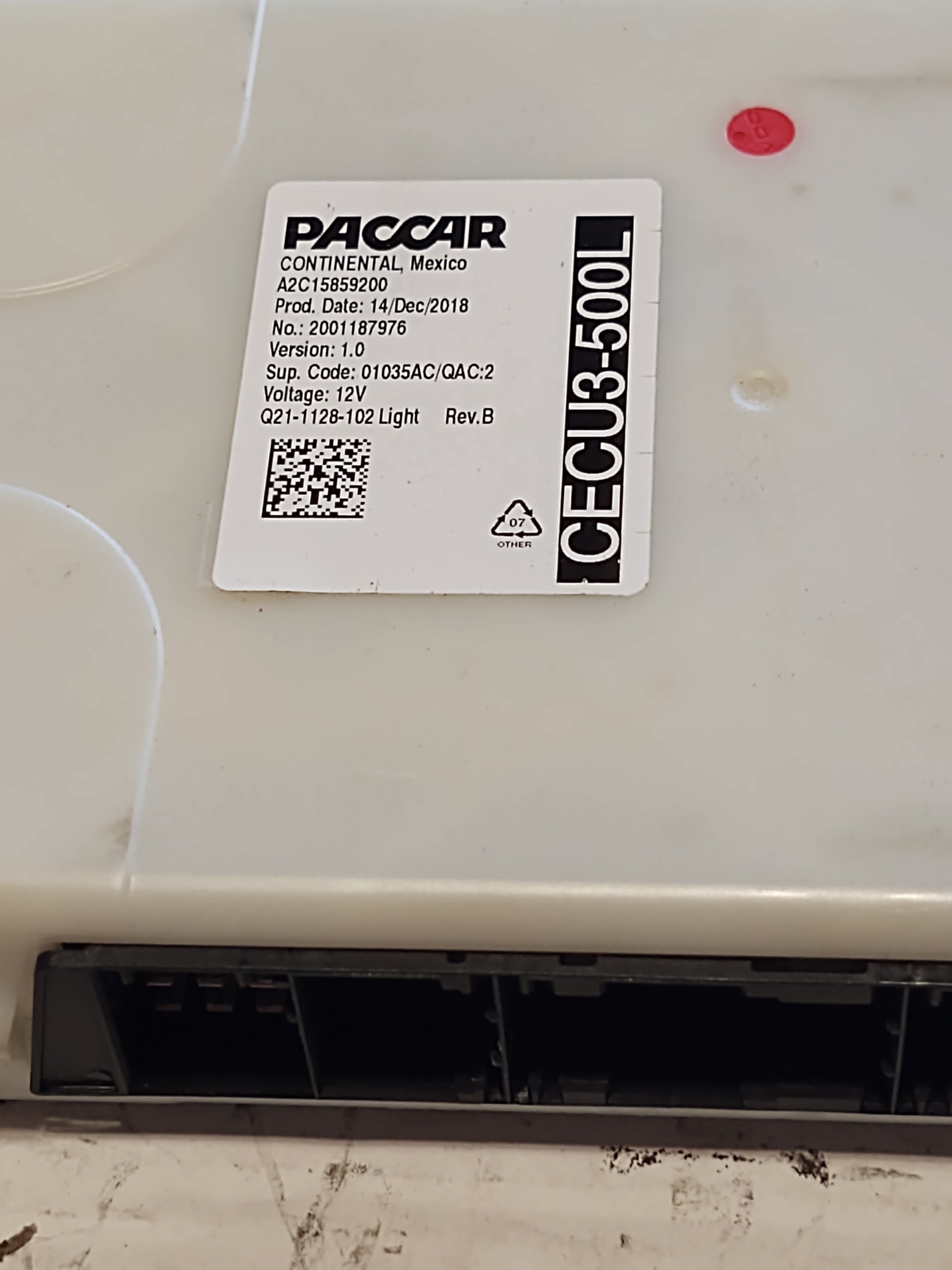 Paccar Cab Control Module CECU3-500L Used part Q21-1128-102 — North ...