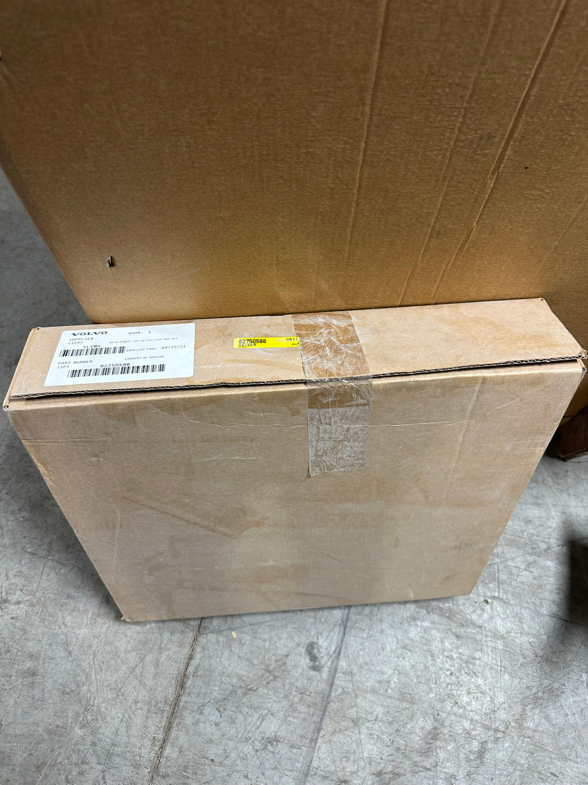 Volvo Bumper End Cap LH 82750588 New Part — North Georgia Trucks and Parts