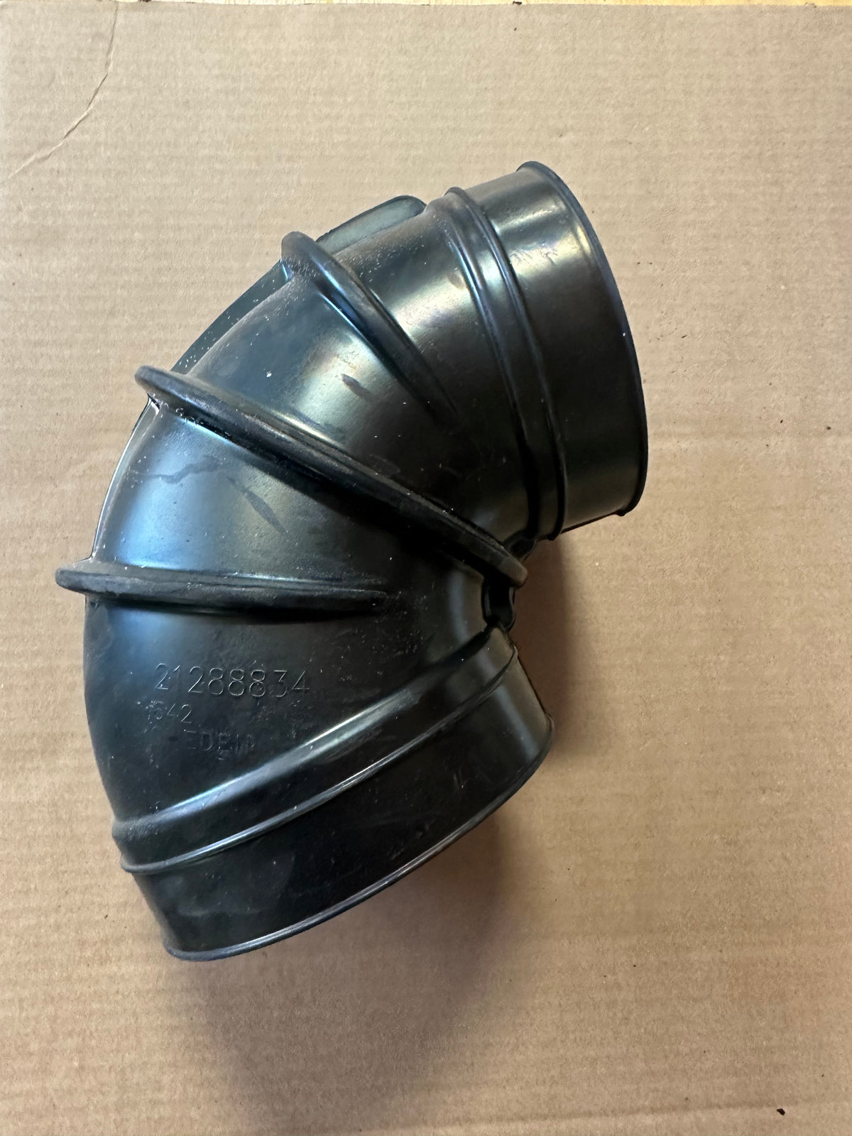 Volvo Truck Elbow 21288834 New OEM Part — North Georgia Trucks and Parts