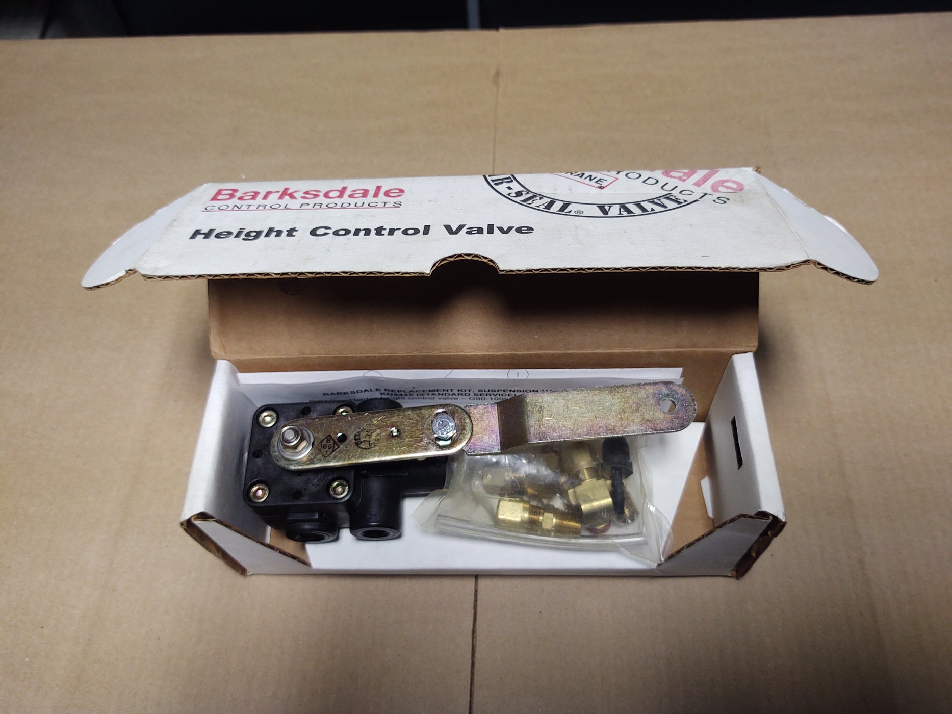 Barksdale Height Control Leveling Valve KD2445 OEM NEW PART — North ...