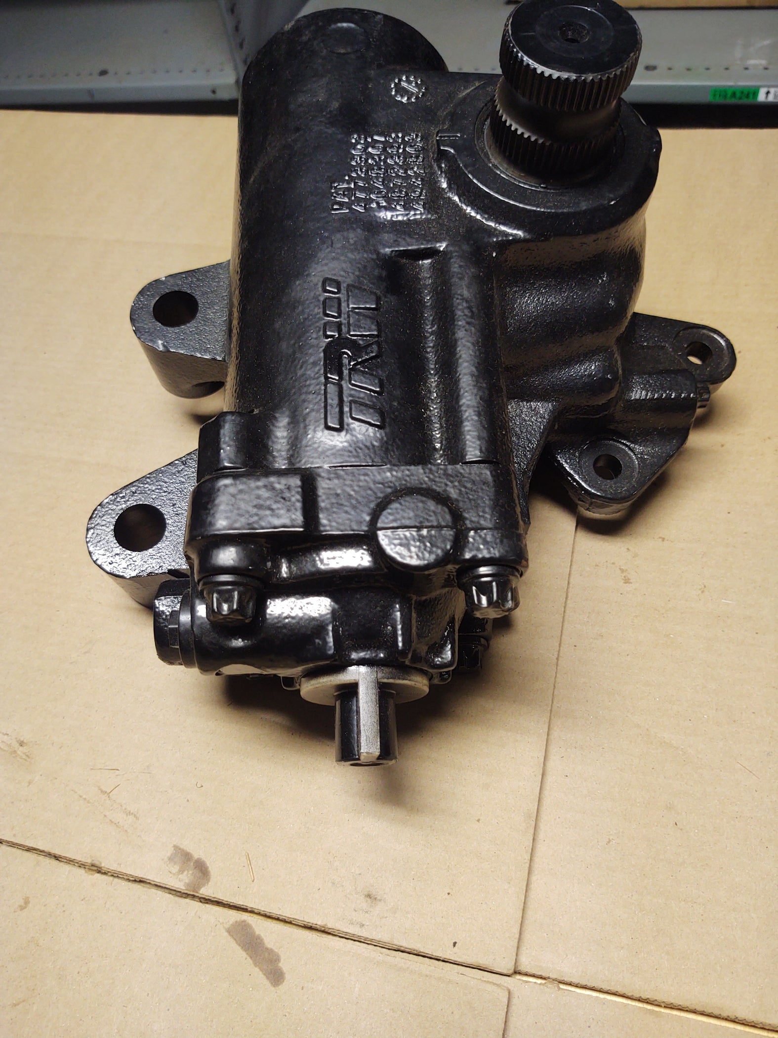 Freightliner Steering Gear Box Genuine OEM New Old Stock Part THP60010 ...