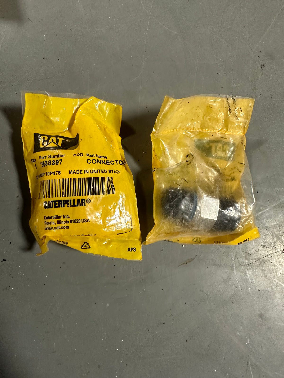 Cat connector 3538397 new old stock part — North Georgia Trucks and Parts