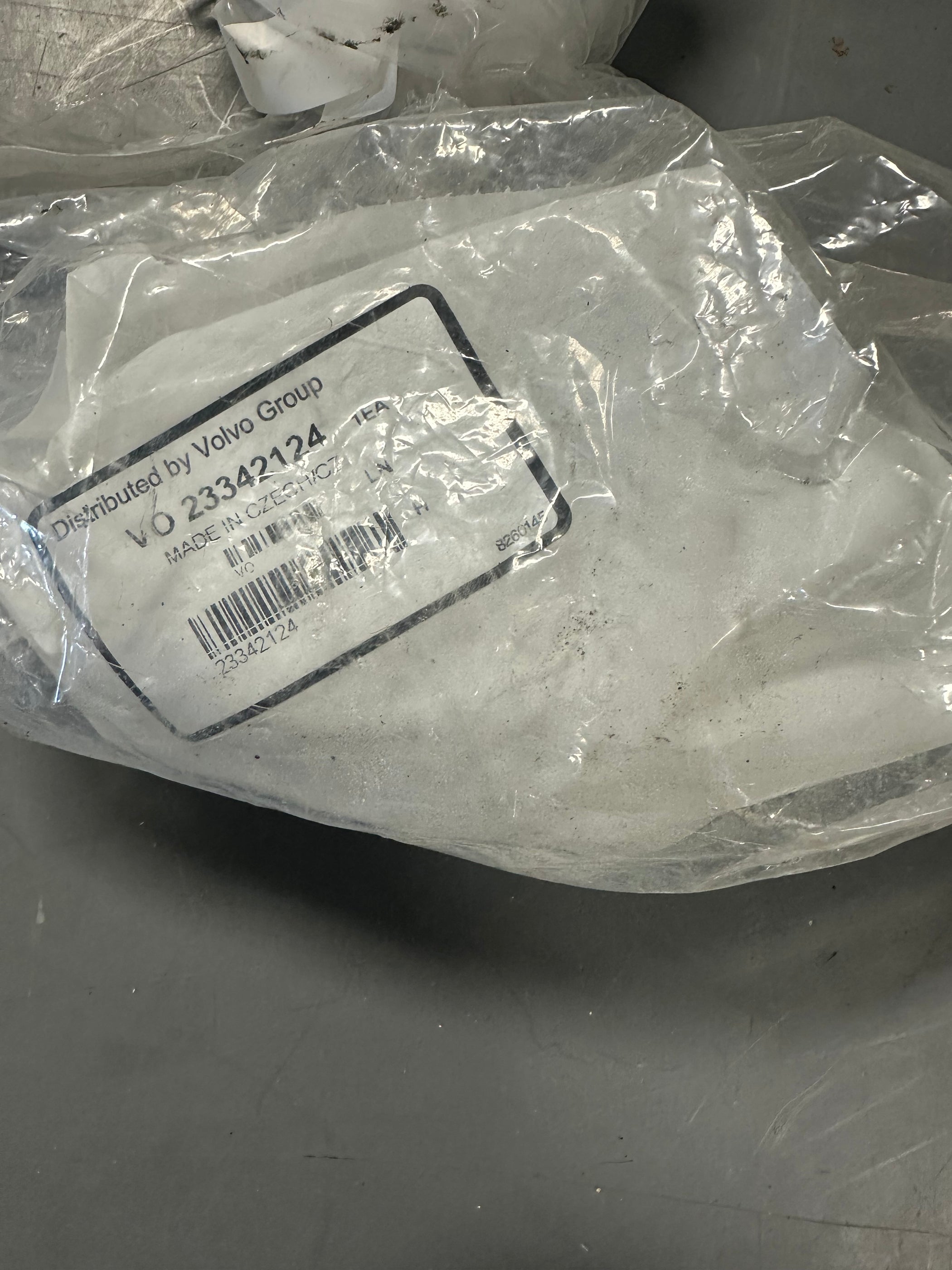 Volvo air cleaner 23342124 new part — North Georgia Trucks and Parts