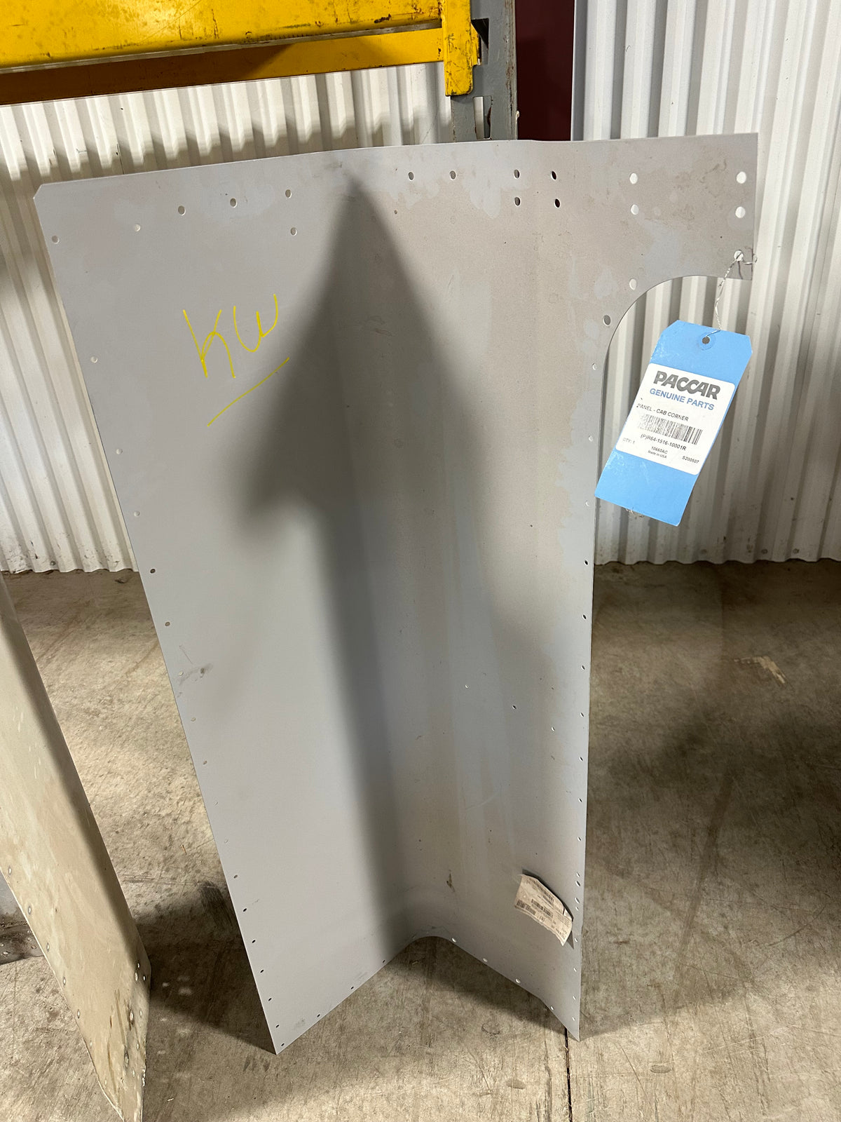 Kenworth Cab Corner R64-1516-10001R New Old Stock OEM Part — North ...